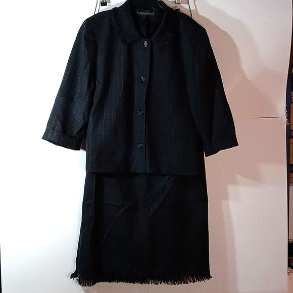 Harve Benard | Skirts | Harve Benard By Benard Holtzman Suit Set | Poshmark